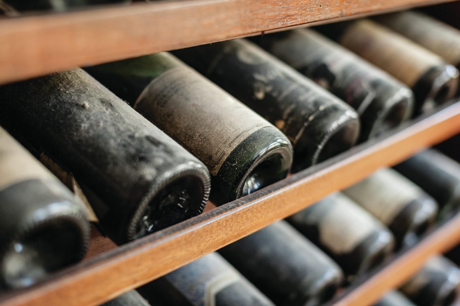 Fine wine market downturn continues, Liv-ex warns