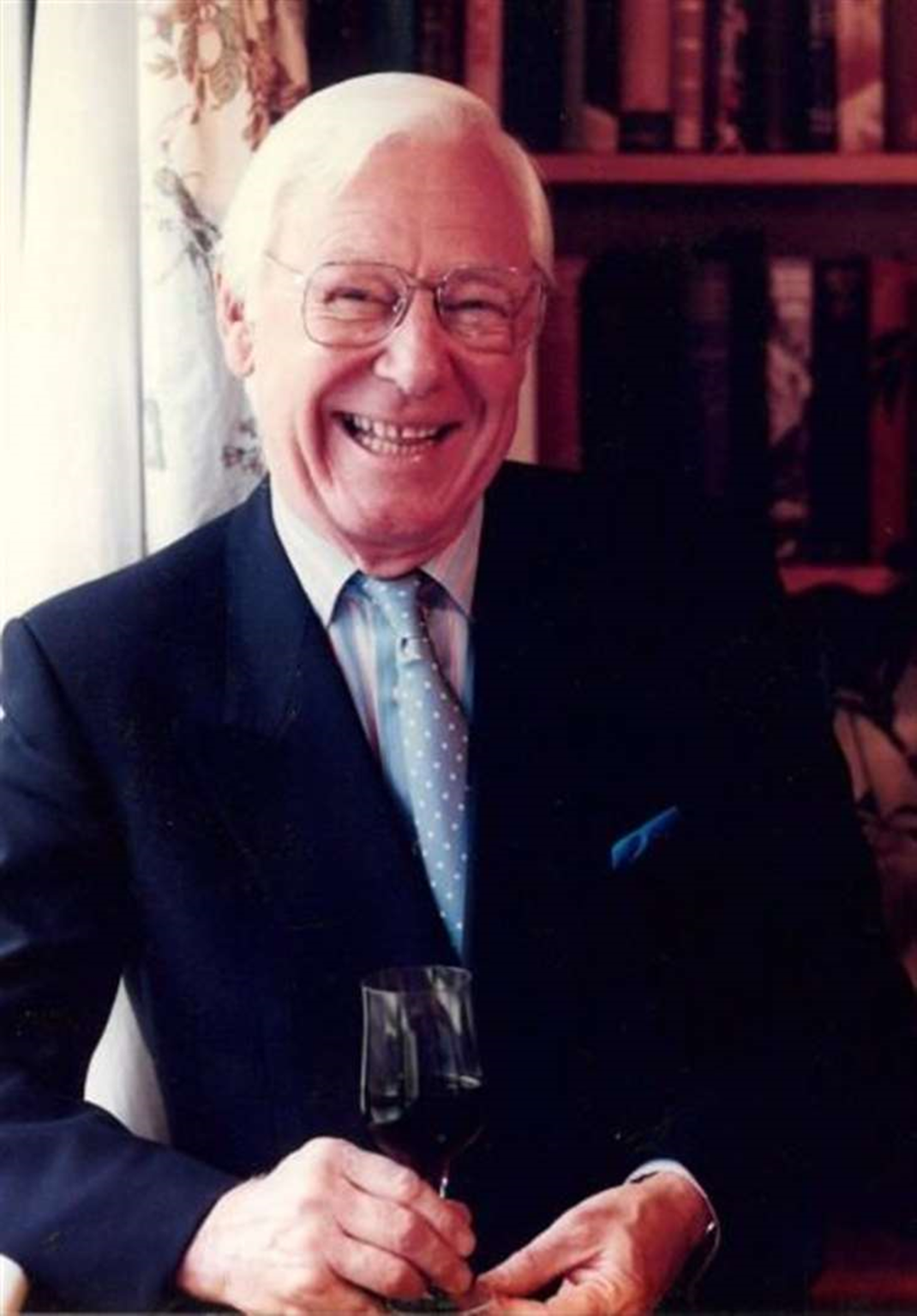 Remembering David Burns MW: 1928-2022