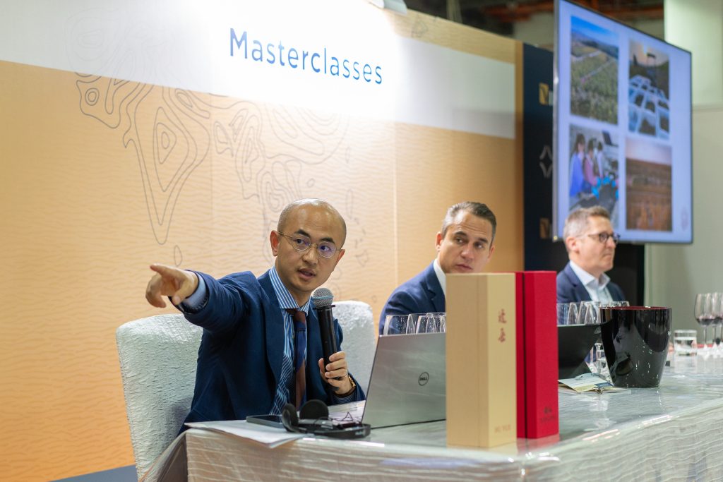 China’s Domaine de Long Dai holds its first vertical tasting outside ...