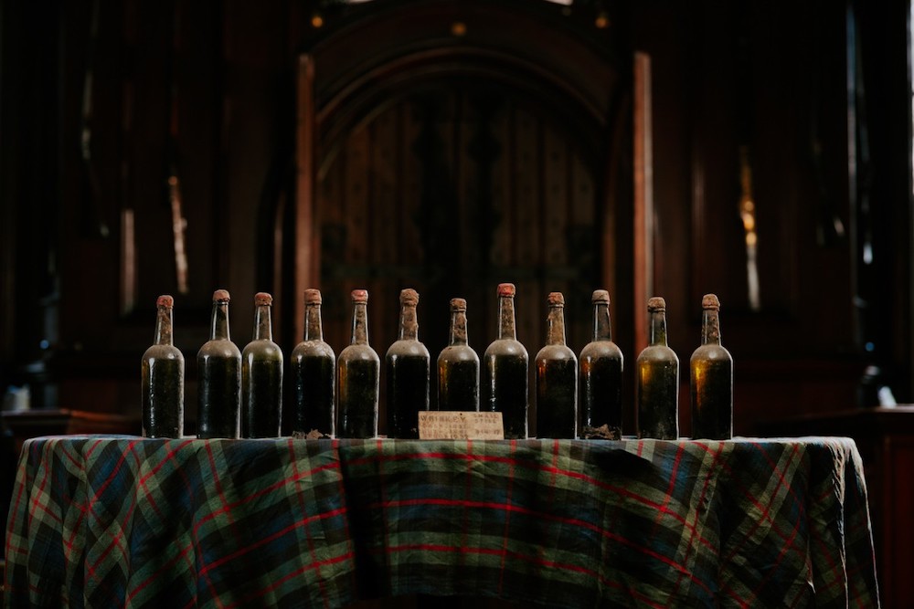 Oldest Scotch whisky auctioned