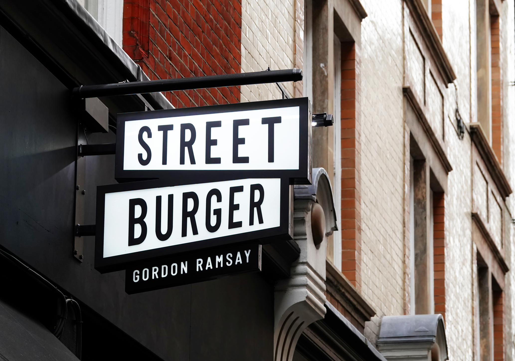 Gordon Ramsay makes first foray into India