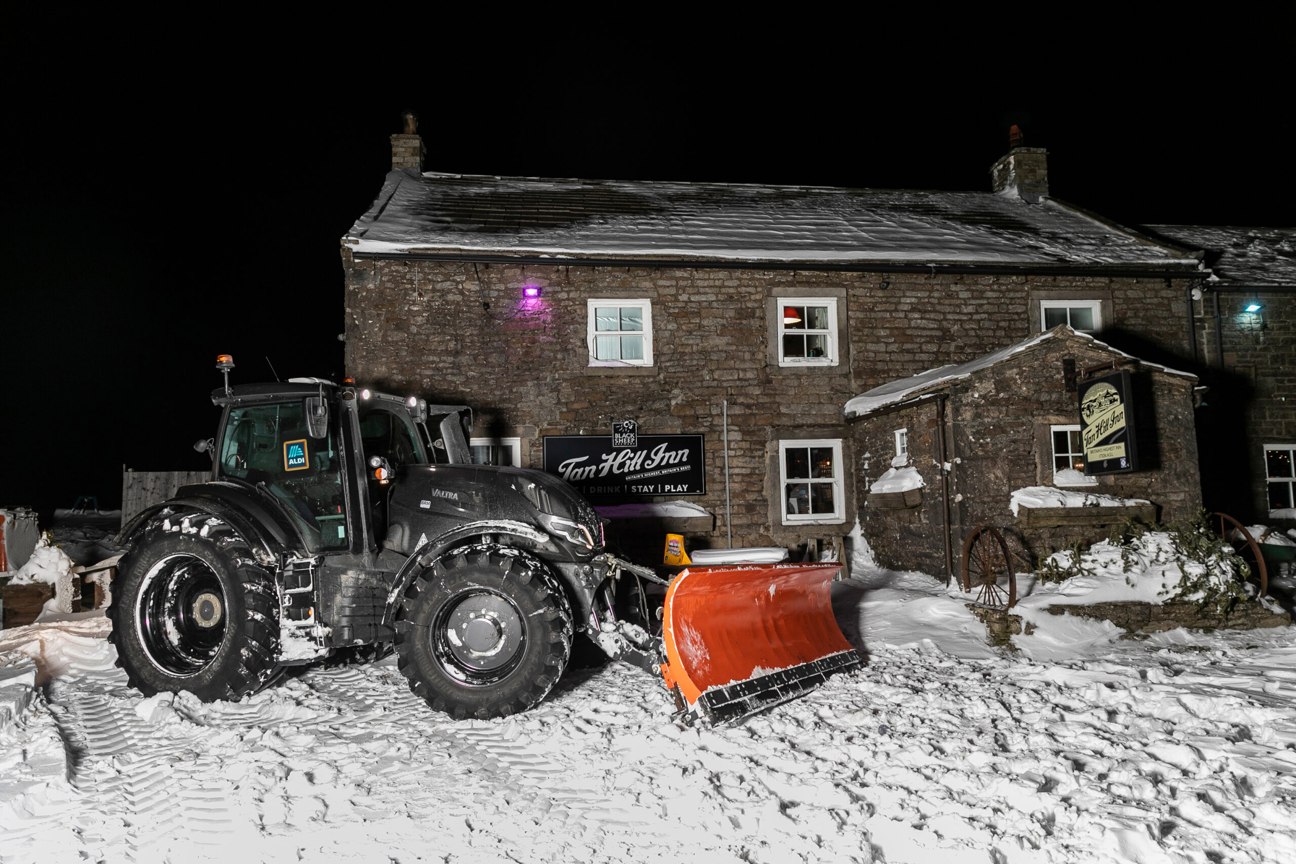 Sausages and Malbec delivered to snowed-in pub punters - The Drinks ...