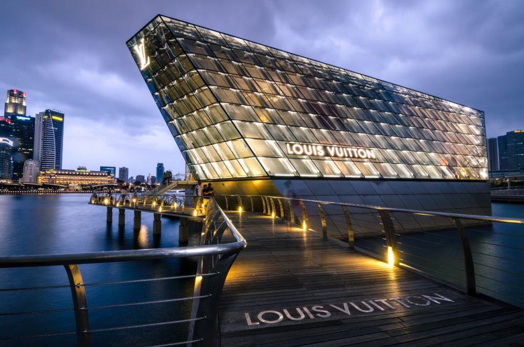 Bernard Arnault tightens grip on LVMH with majority family stake